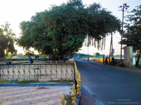 Hamirsar Lake Bhuj And Khengar Park, Places to Visit in Kutch Bhuj ...