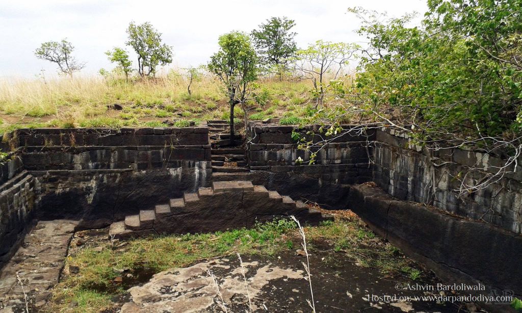 Roopgadh (Roopgarh) Fort in Kalibel Dang: Fort in Ahwa, Dang, Saputara ...